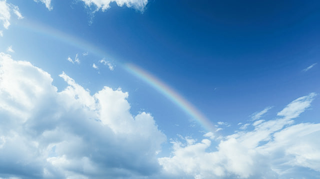 薄っすらと虹がかかる青空の無料のai画像素材 Id 85980｜フリー素材 ぱくたそ